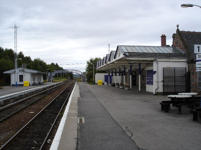 File:Dingwall railway station.jpg - Wikimedia Commons